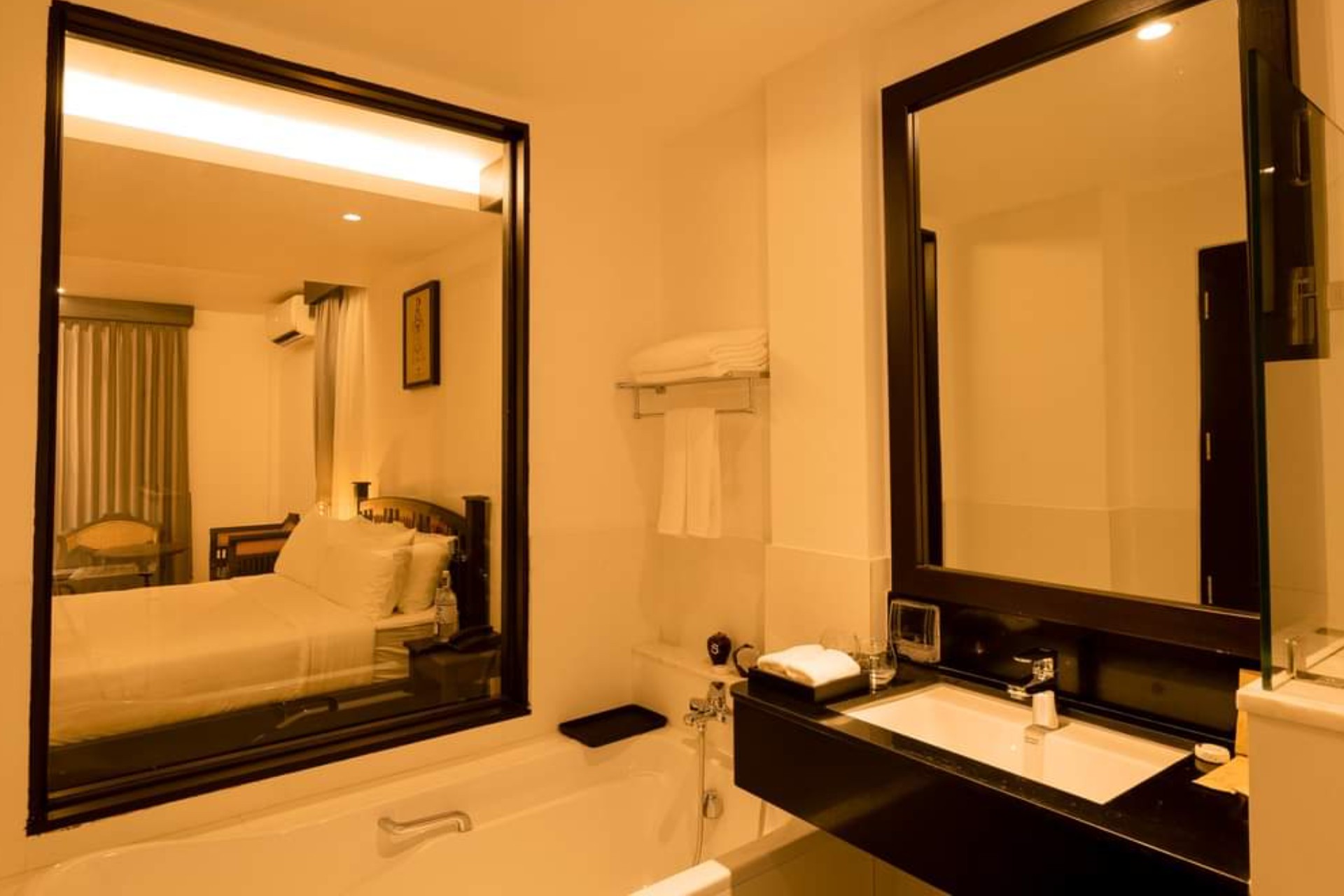 Queen Thanbula Hotel | MyanLife - Life Experience